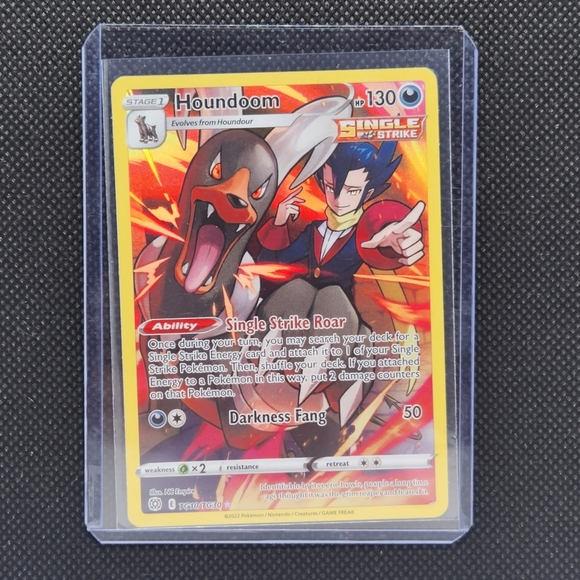 Pokemon | Toys | 4 Trainer Gallery Cards Mightyena Houndoom Kleavor ...